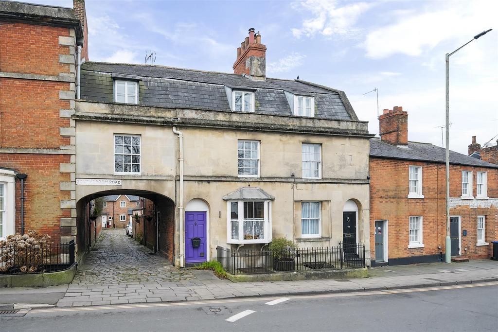 Southbroom Road, Devizes 2 bed maisonette - £240,000