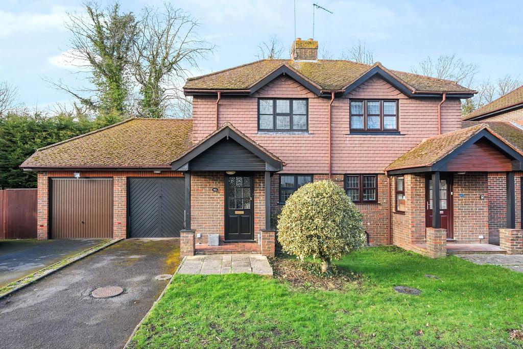 Kingston Avenue, East Horsley, KT24 3 bed semi-detached house - £475,000