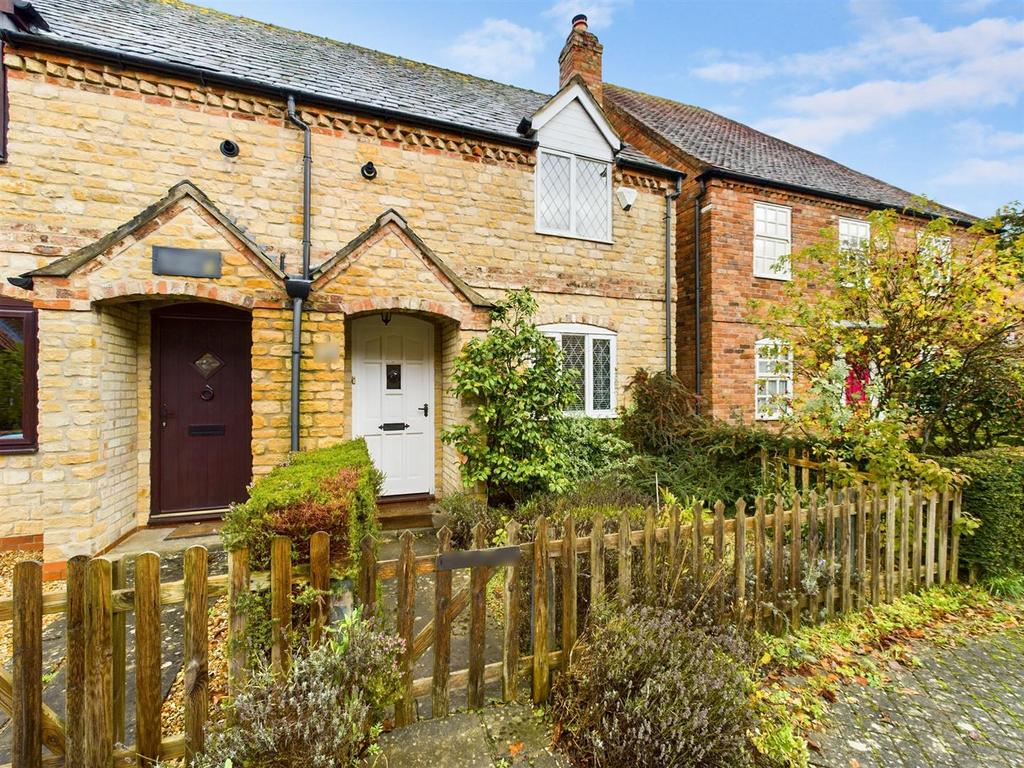 Cockburn Way, Harmston, Lincoln 2 bed end of terrace house - £250,000