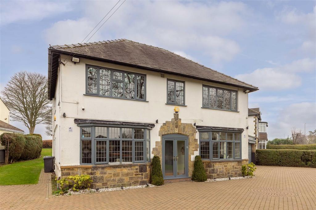 Alwoodley Lane, Leeds LS17 4 bed detached house - £949,995