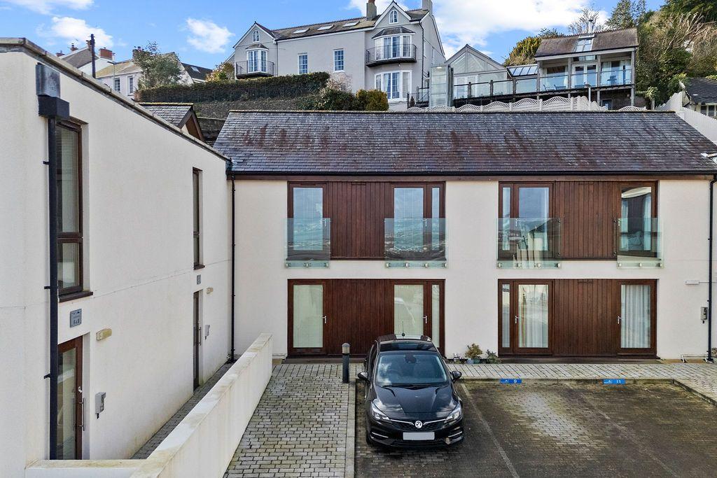 Western Lane, Swansea SA3 1 bed apartment - £220,000