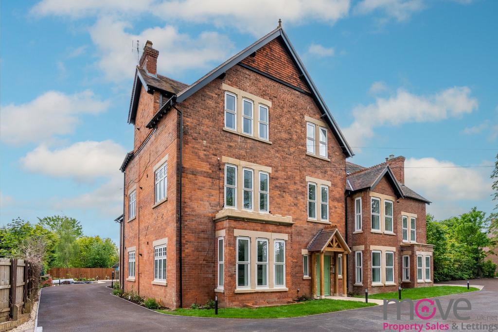 Station Road, Gloucester GL3 2 bed apartment for sale - £180,000