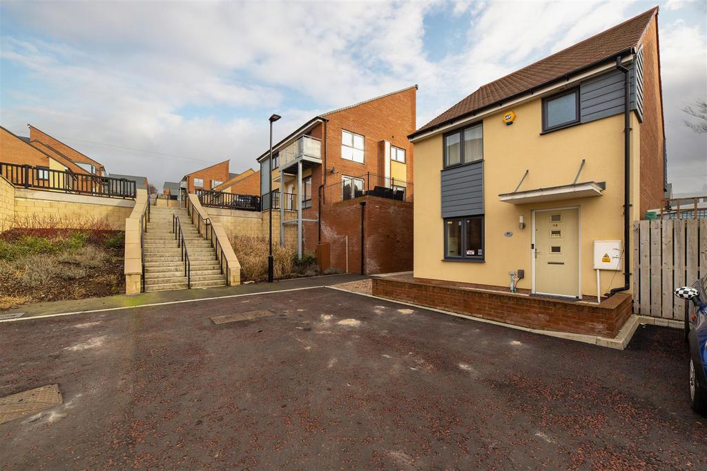 Featherwood Avenue, Newcastle Upon Tyne 3 bed detached house - £1,100 ...