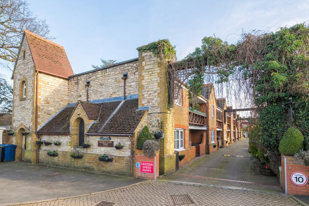Meadrow Court, Meadrow, Godalming, GU7 2 bed retirement property for ...
