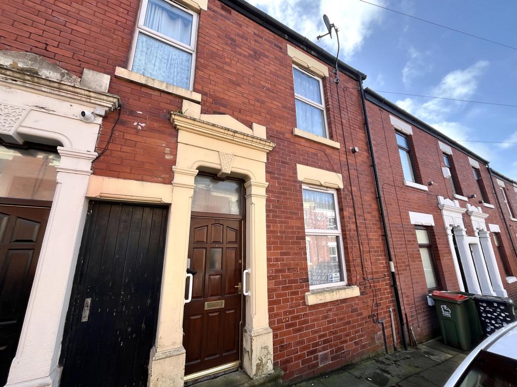 Castleton Road, Preston PR1 3 bed terraced house for sale - £130,000
