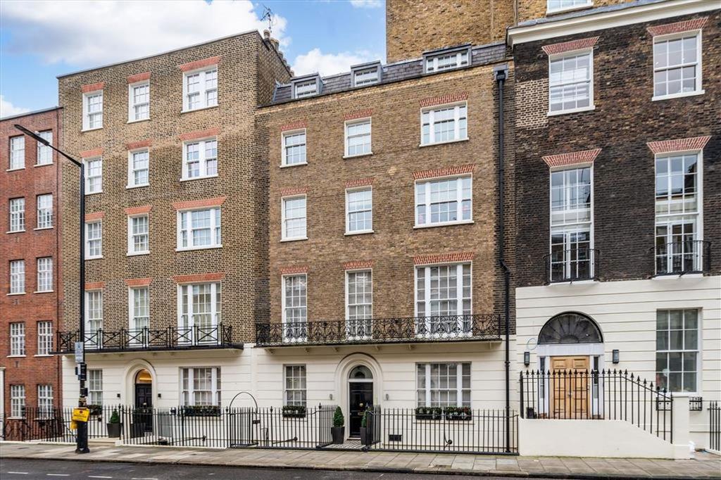 Upper Berkeley Street, London W1H 1 bed flat - £3,142 pcm (£725 pw)