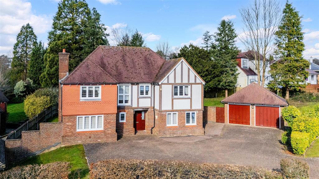 Claremount Gardens, Epsom 5 bed detached house for sale - £1,500,000
