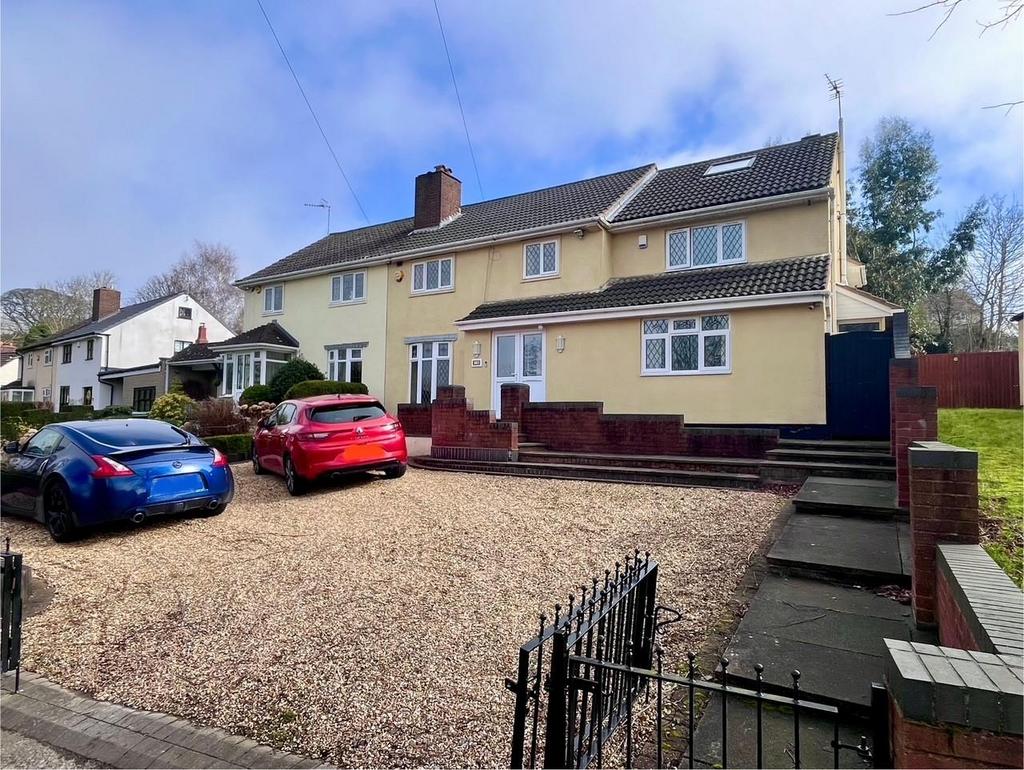 Hickmerelands Lane, Dudley 4 bed semi-detached house - £1,350 pcm (£312 pw)