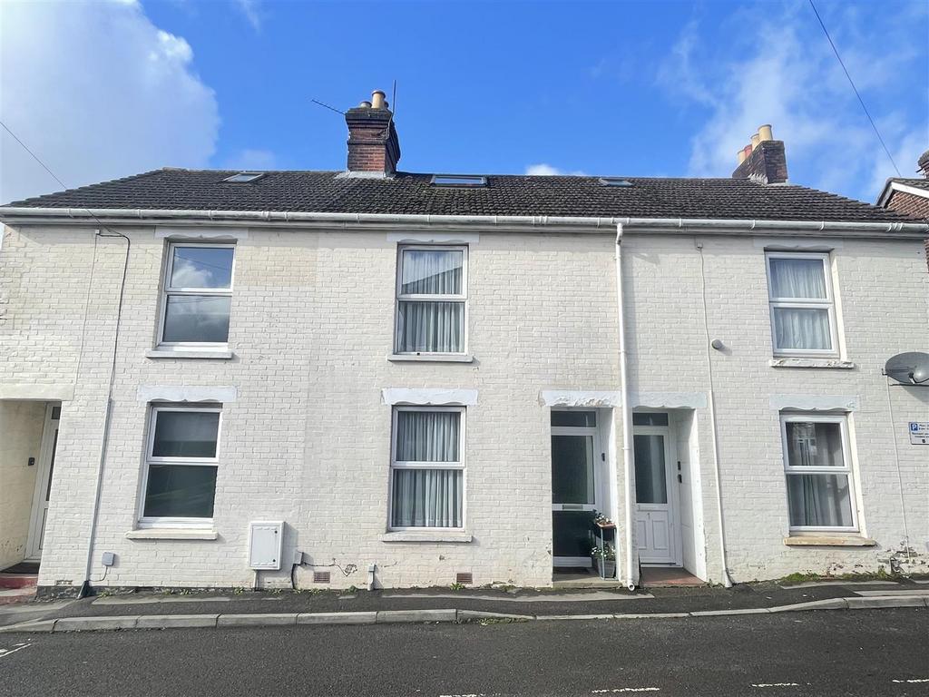 Ashfield Road, Salisbury SP2 3 bed terraced house for sale - £290,000