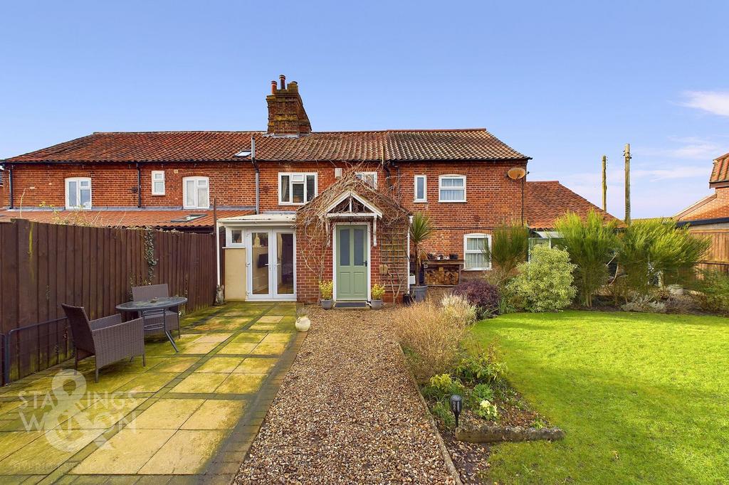Great Melton Road, Hethersett, Norwich 3 bed cottage for sale - £300,000