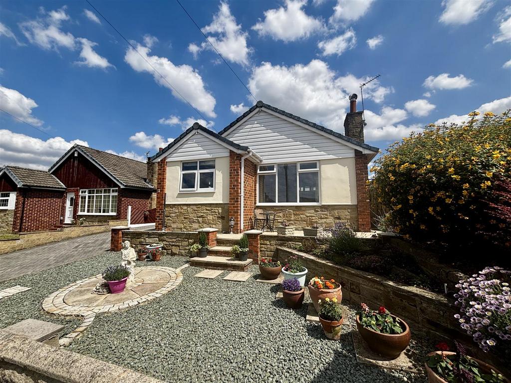 Springbank, Garforth, Leeds, LS25 3 bed detached bungalow for sale - £ ...