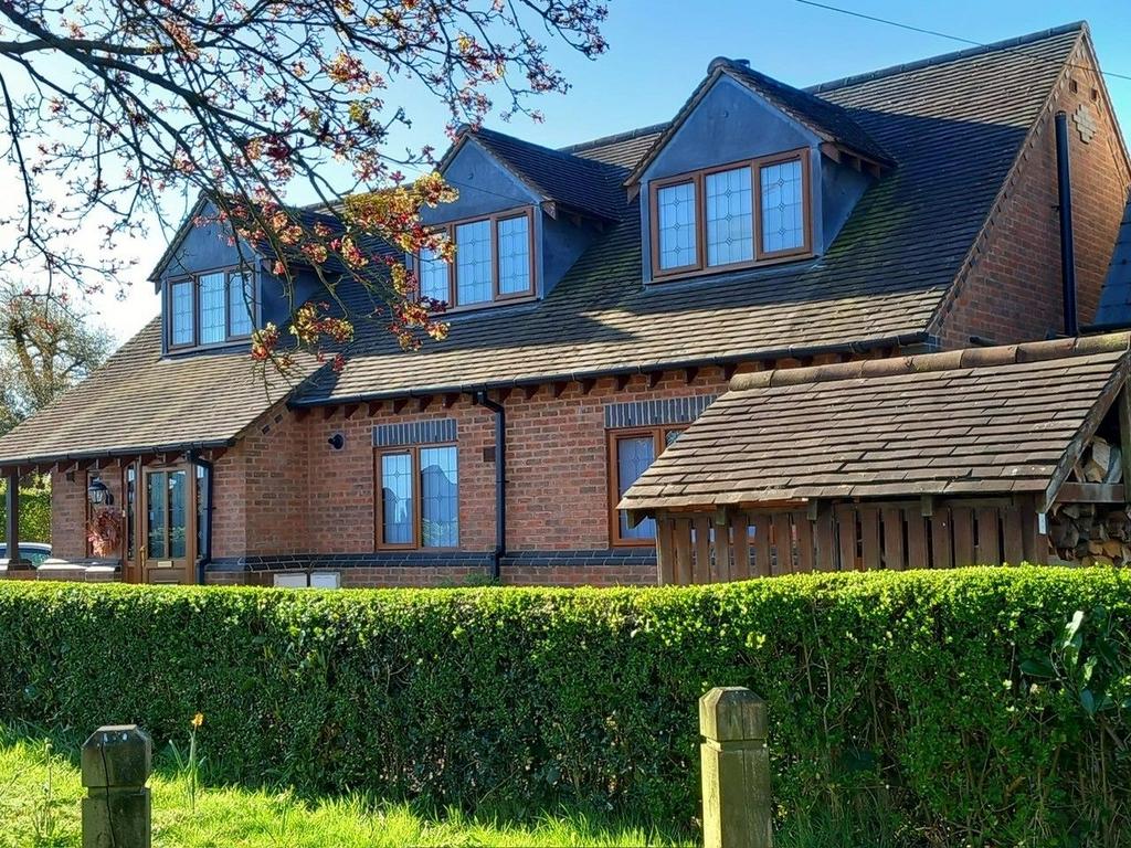 Malthouse Lane, Earlswood, B94 5RZ 3 bed detached house for sale - £650,000