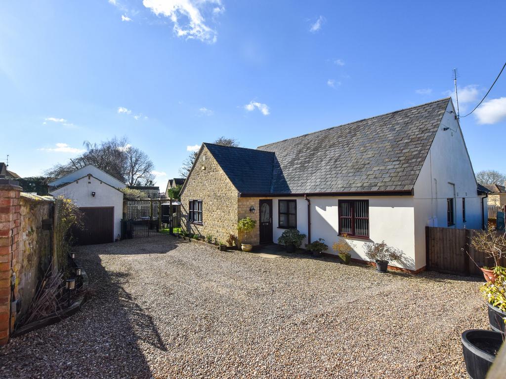 Little London, Silverstone, NN12 4 bed detached house for sale - £600,000