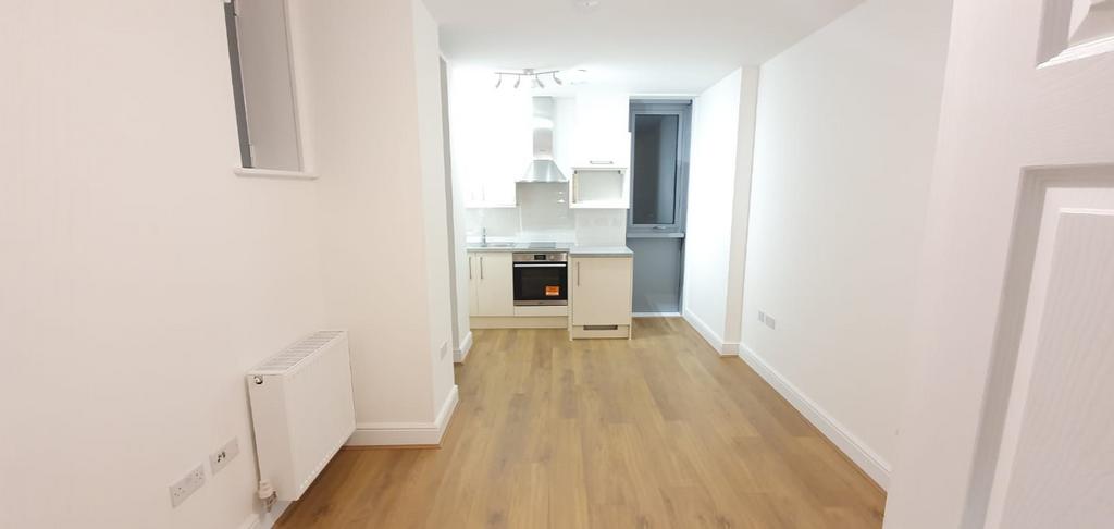 Wigham House, Barking, Essex IG11 Studio - £1,000 pcm (£231 pw)