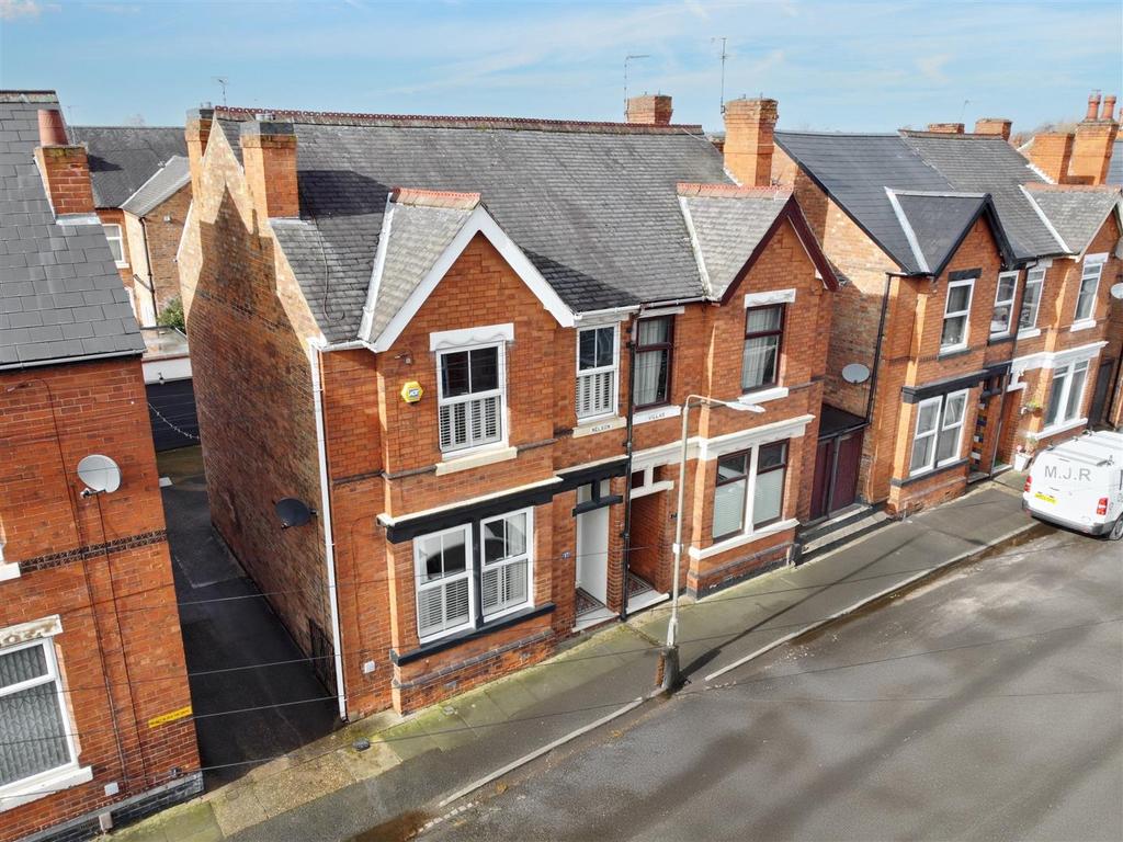 Cranmer Street, Long Eaton 3 bed semi-detached house for sale - £225,000