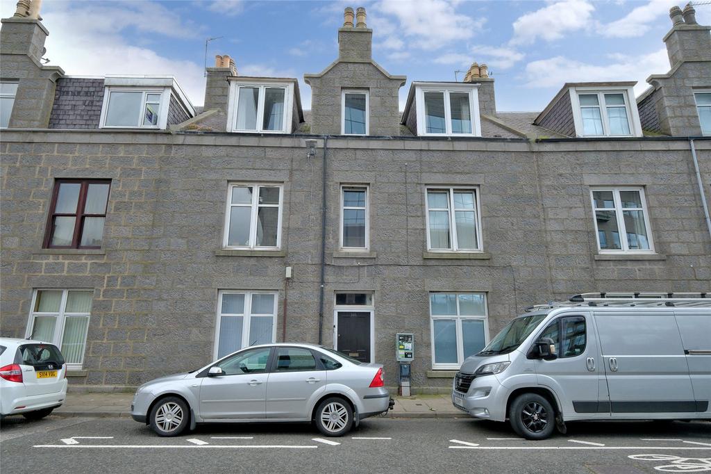 165 Hardgate, Aberdeen... 1 bed apartment - £65,000