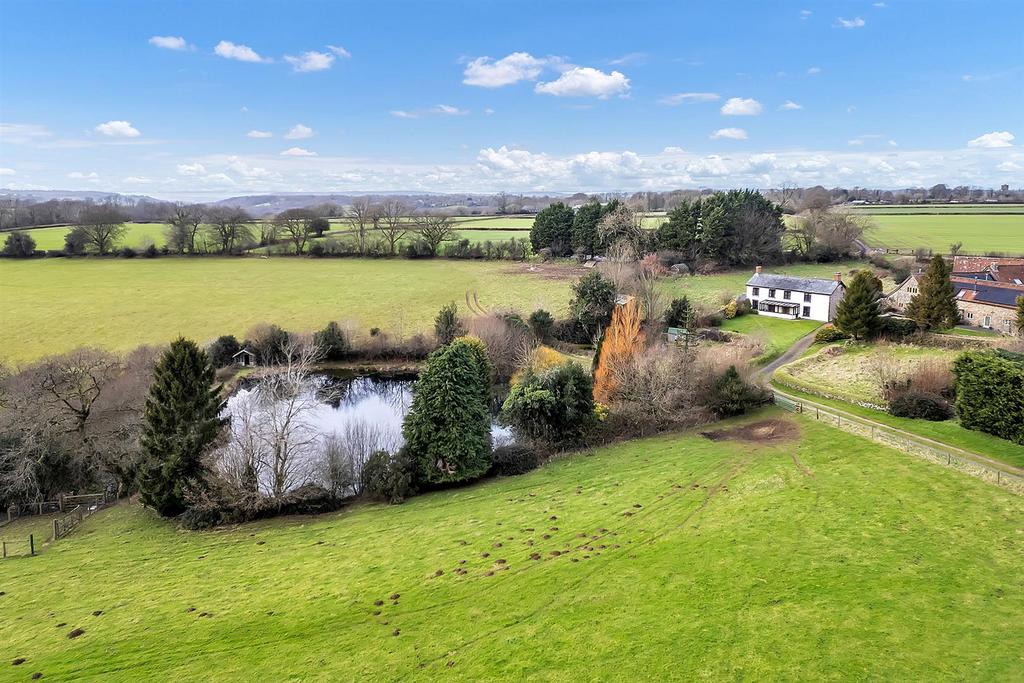 Smeatharpe, Honiton 4 bed detached house - £750,000