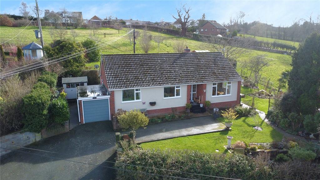 Forden, Welshpool, Powys, SY21 2 bed bungalow - £300,000