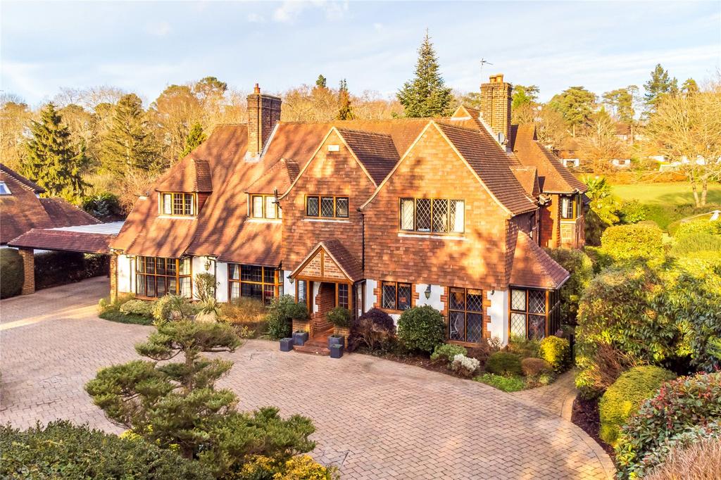 Pennymead Drive, East Horsley, KT24 5 bed detached house - £3,295,000