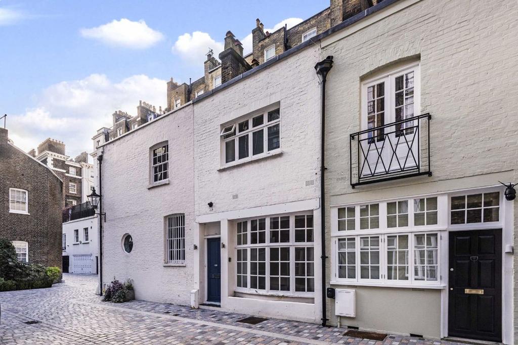 Eaton Terrace Mews, London SW1W 1 bed house - £4,333 pcm (£1,000 pw)