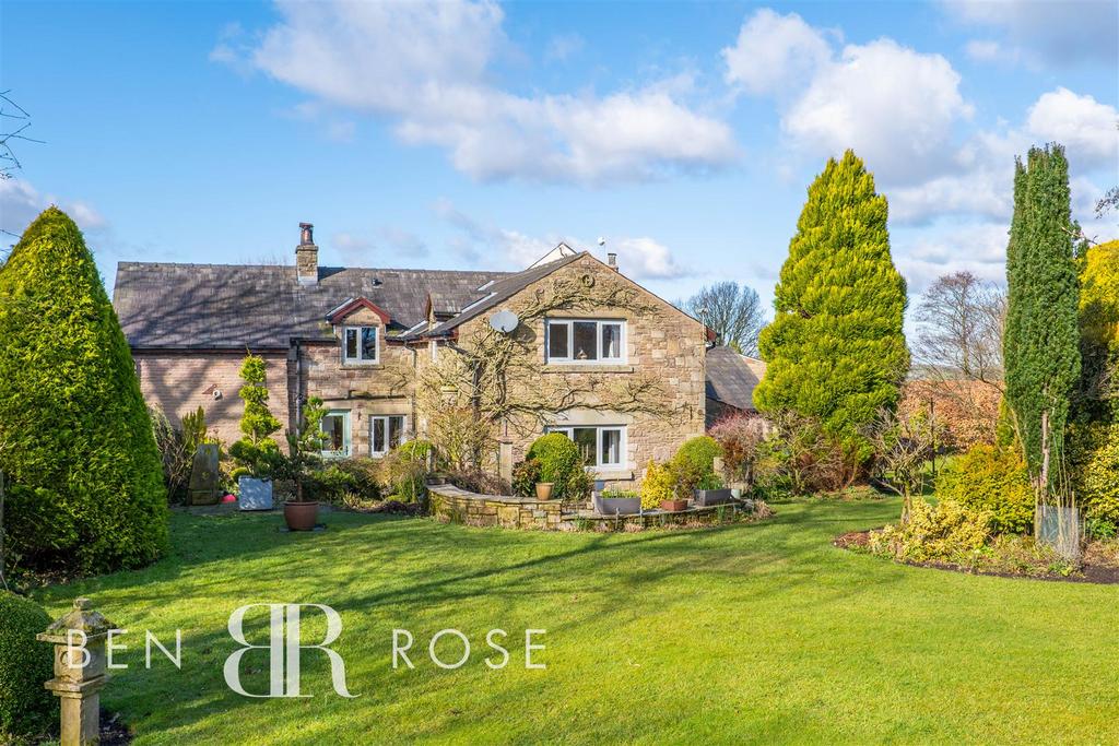 Chapel Lane, Heapey, Chorley 3 bed detached house for sale - £849,995