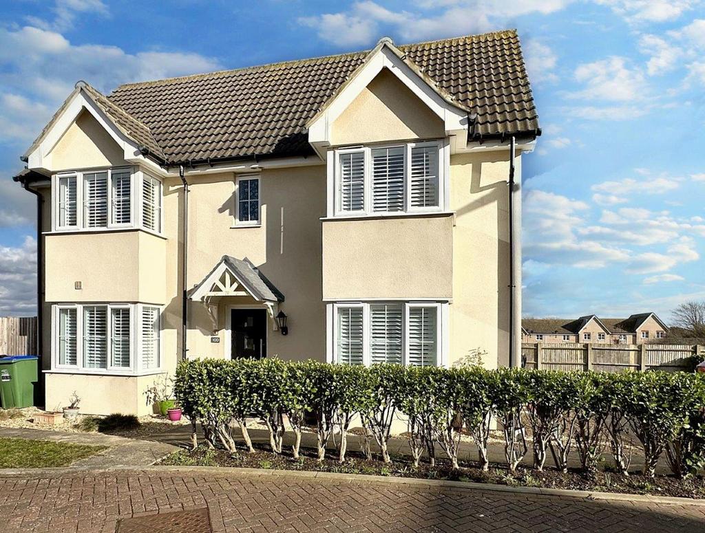 Gladys Avenue, Peacehaven, BN10 8FF 3 bed semi-detached house for sale ...