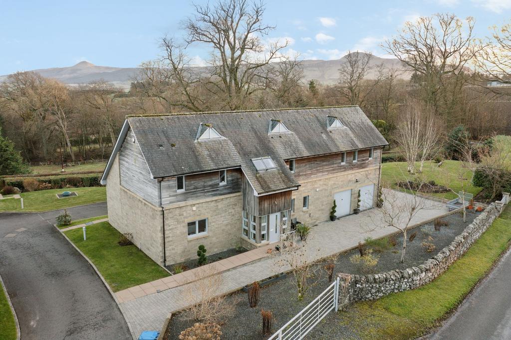 Strathmiglo, Cupar, KY14 4 bed detached house for sale - £480,000