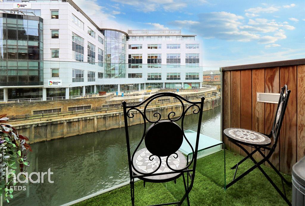 Wharf Approach, Leeds 2 bed apartment for sale - £280,000
