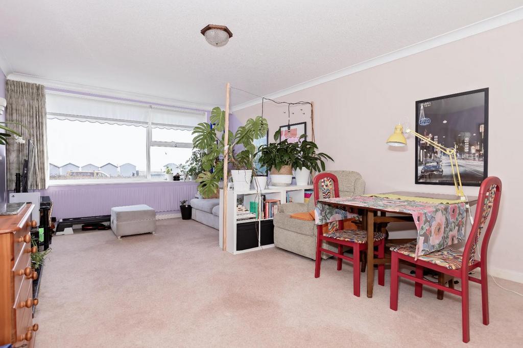 Francome House, Brighton Road, Lancing 2 bed flat - £240,000