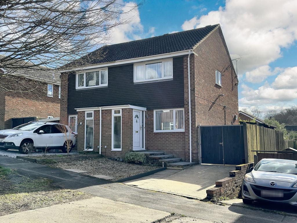 Cordelia Close, Dibden, SO45 2 bed semi-detached house - £285,000