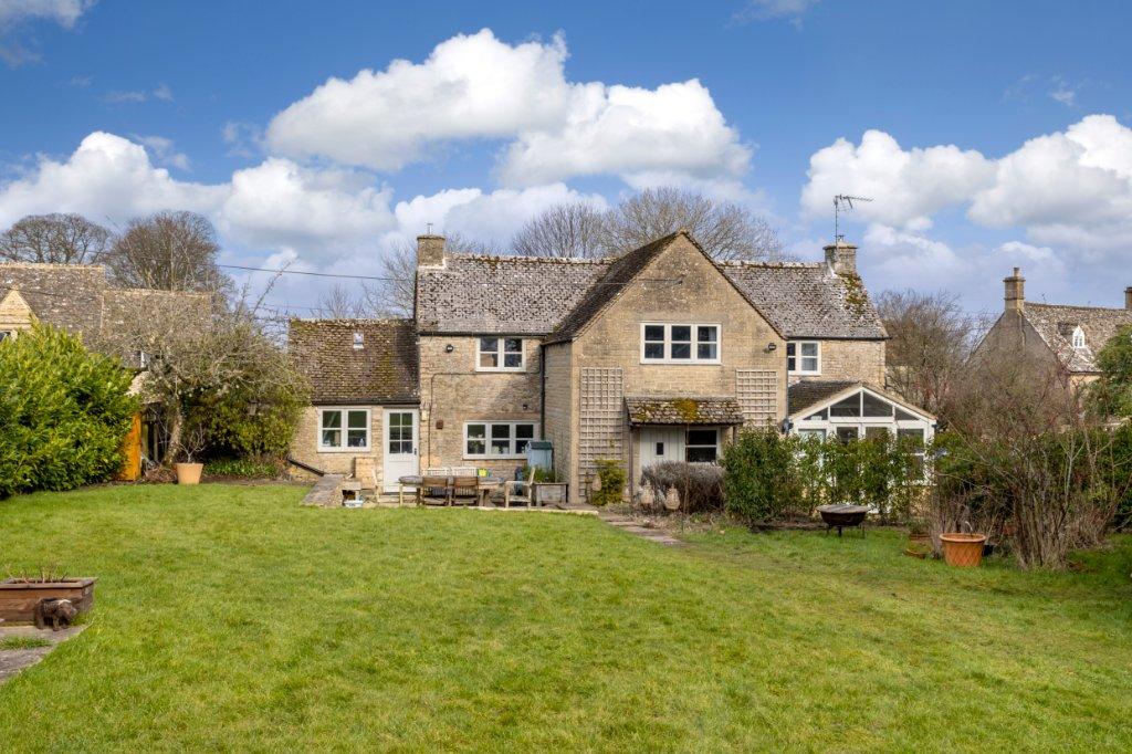 Cold Aston, Cheltenham... 3 bed detached house for sale - £795,000