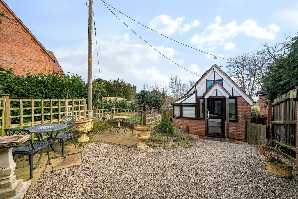 New Inn Lane, Shrawley 2 bed detached house - £395,000