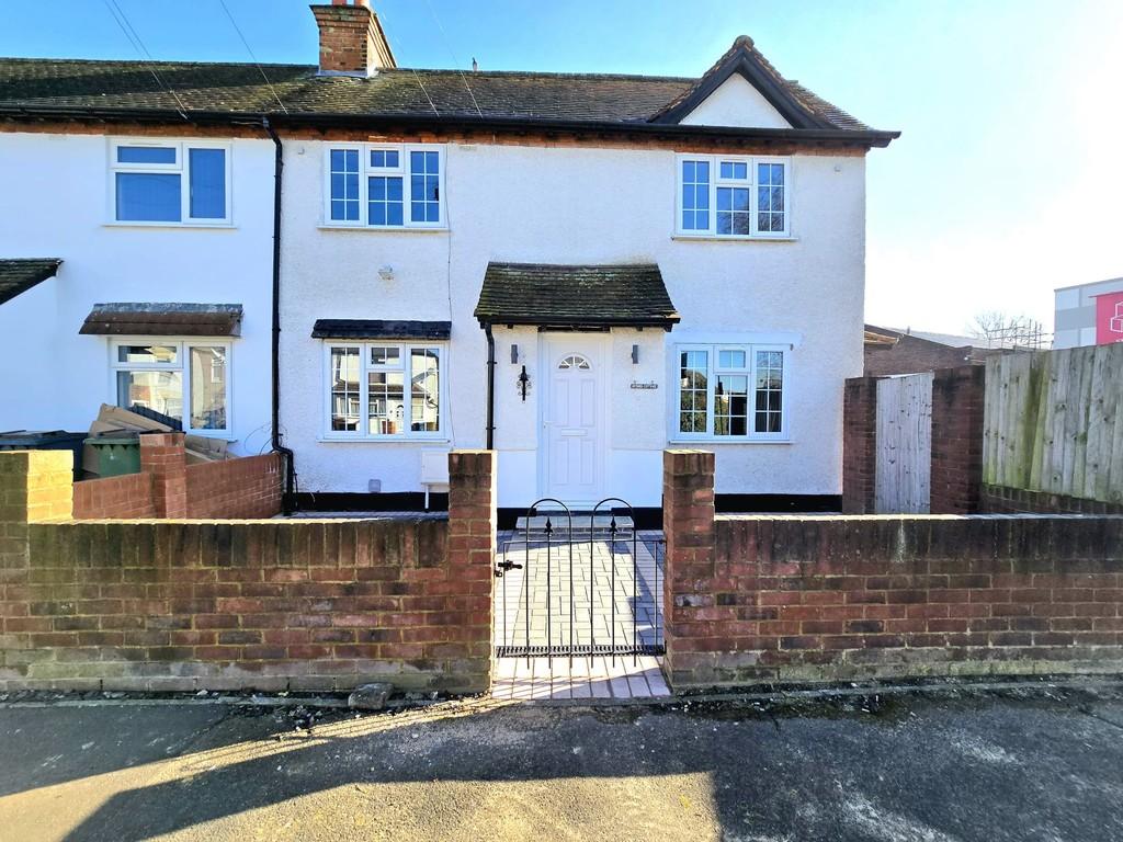 Headstone Lane, Harrow 2 bed semi-detached house - £2,000 pcm (£462 pw)
