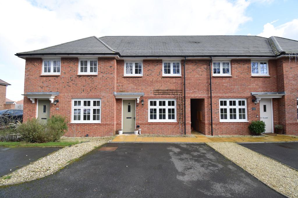 Broomyshaw Close, Amington, Tamworth 2 bed terraced house - £1,100 pcm ...