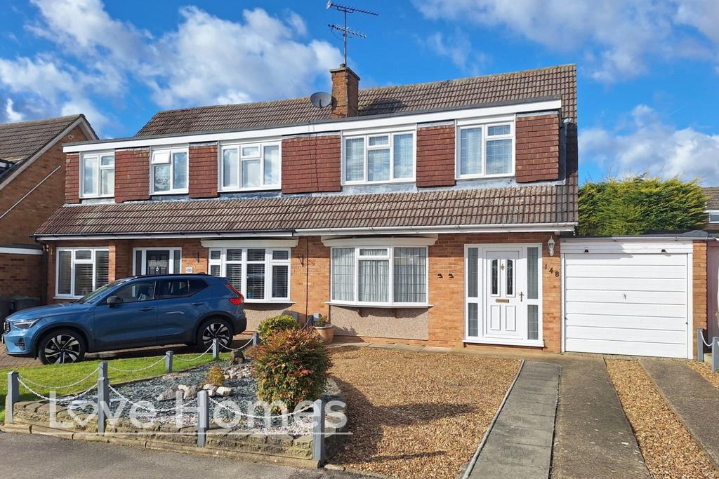 Turnpike Drive, Luton, LU3 3RF 3 bed semi-detached house - £360,000