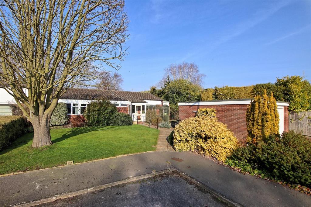 Thulborn Close, Teversham, Cambridge 4 bed semi-detached bungalow for ...