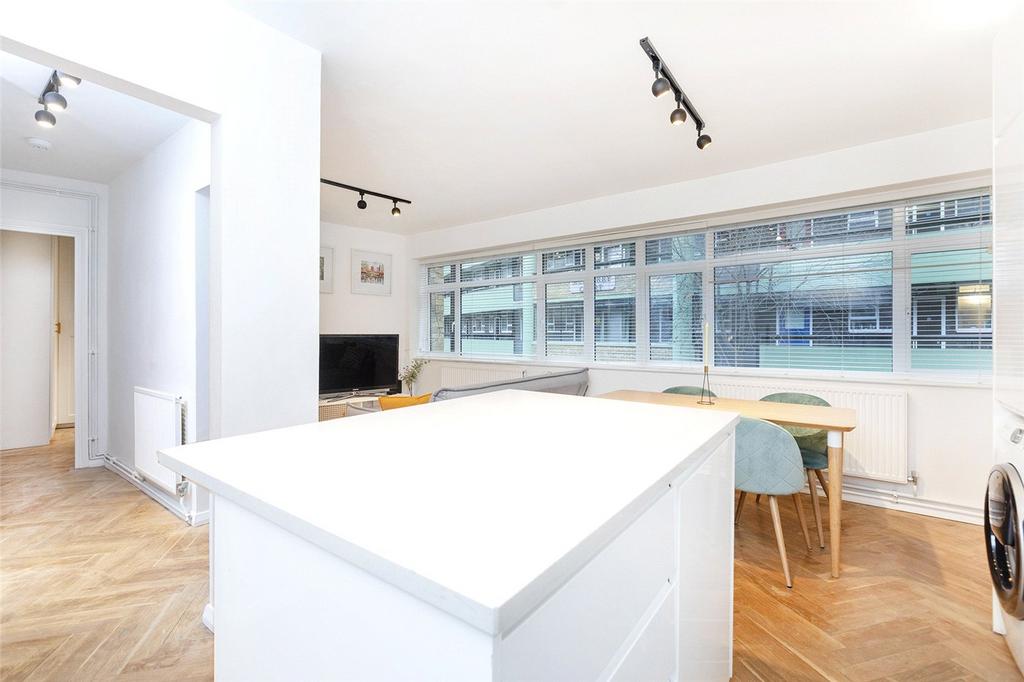 Tompion Street, London, EC1V 1 bed apartment - £450,000
