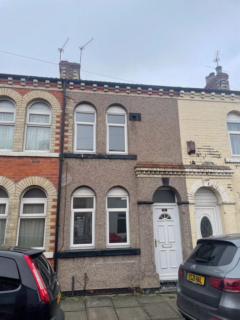Boswell Street, Middlesbrough TS1 2 bed terraced house - £65,000