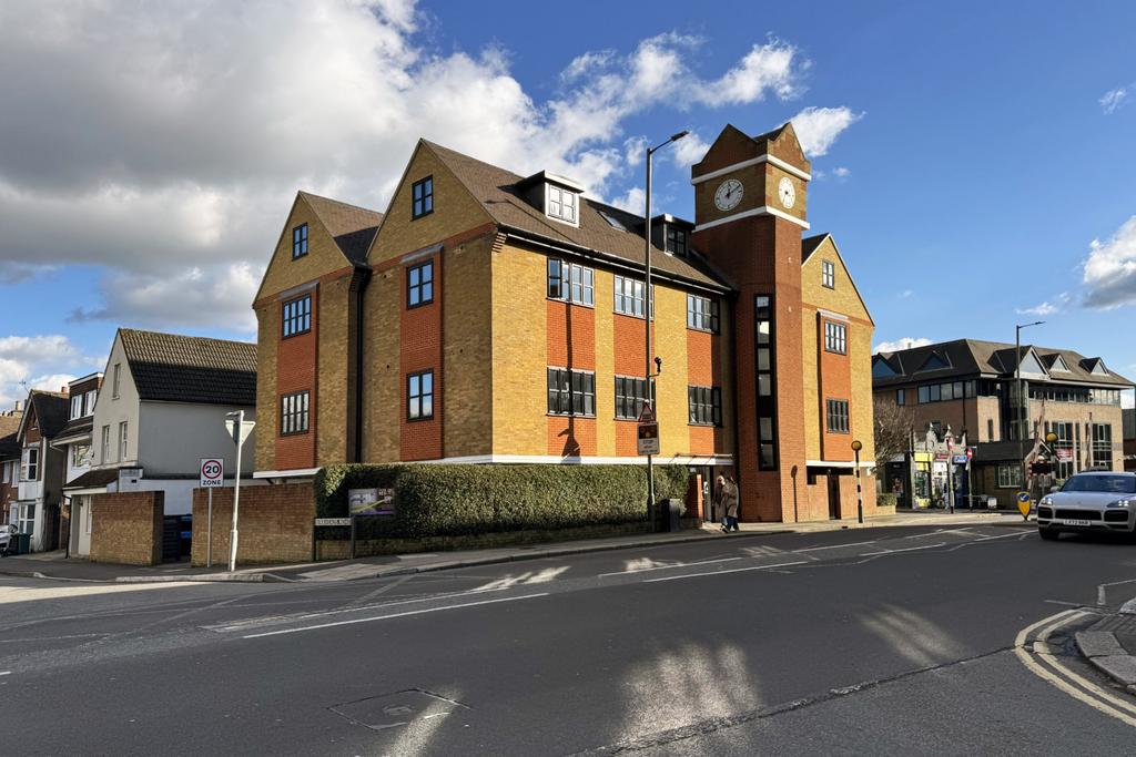 Reigate Hill, Reigate, RH2 2 bed apartment - £1,725 pcm (£398 pw)