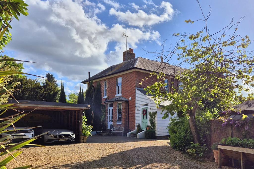Horns Road, Hawkhurst, TN18 4QS 4 bed semi-detached house for sale - £ ...