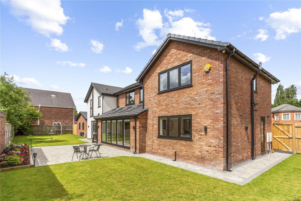 Lache Lane, Chester, Cheshire, CH4 5 bed detached house - £895,000