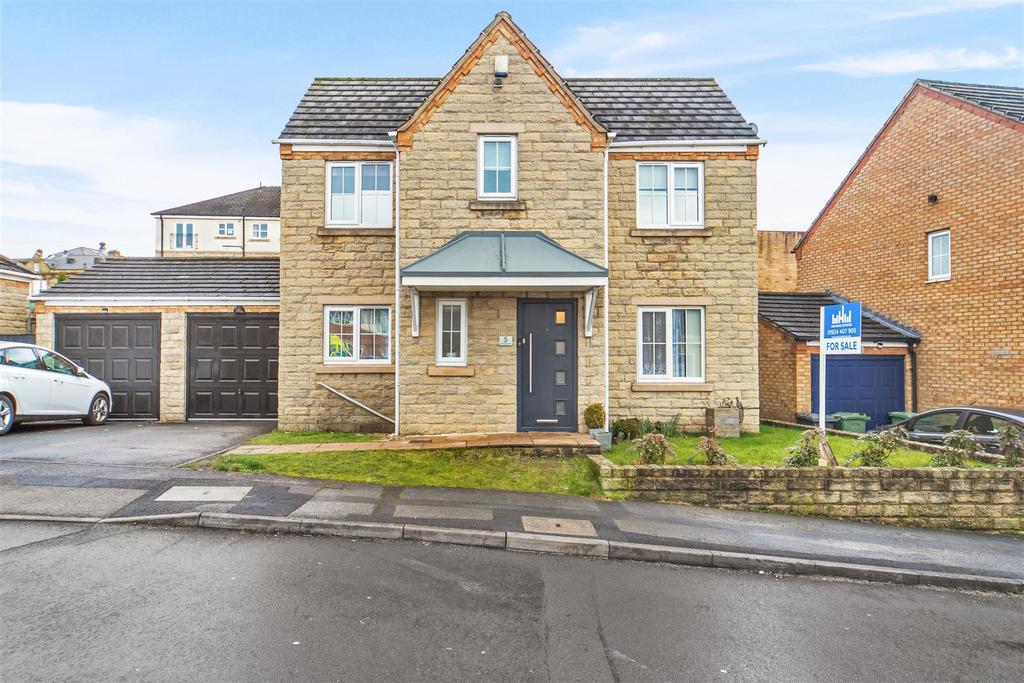 Carriage Way, Heckmondwike WF16 3 bed detached house - £265,000