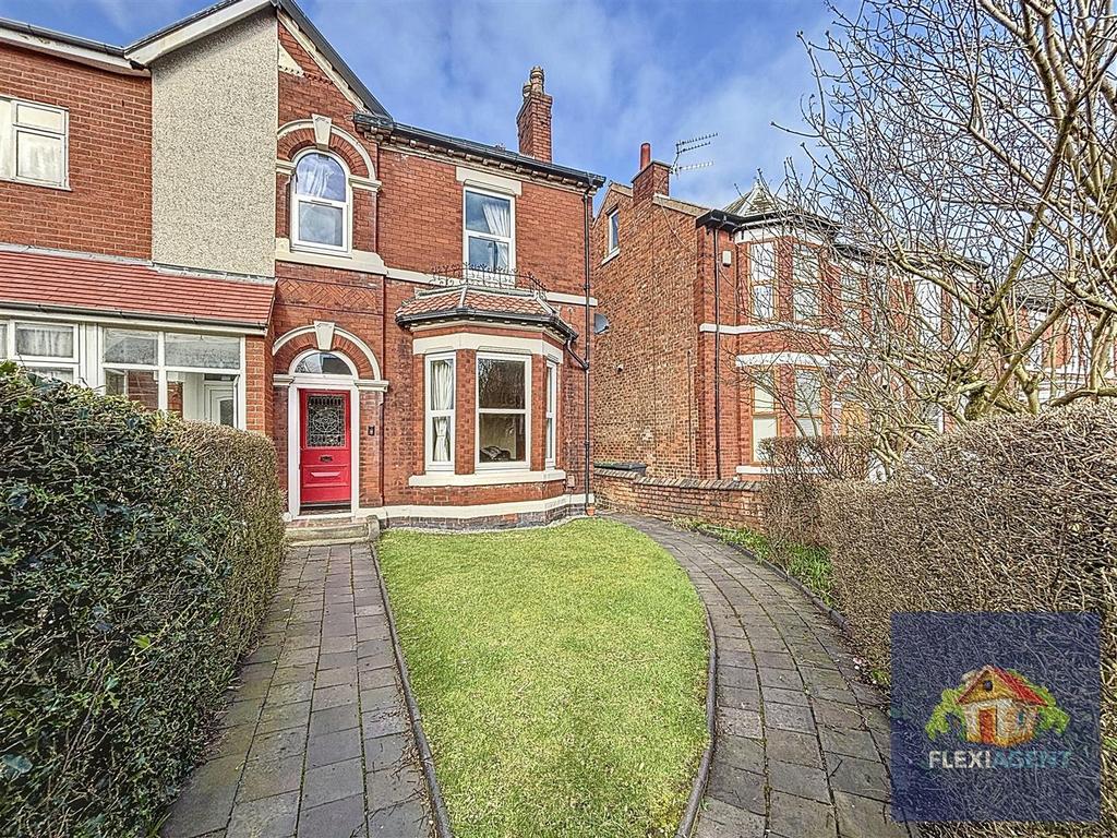 Tithebarn Road, Southport PR8 3 bed semi-detached house for sale - £210,000