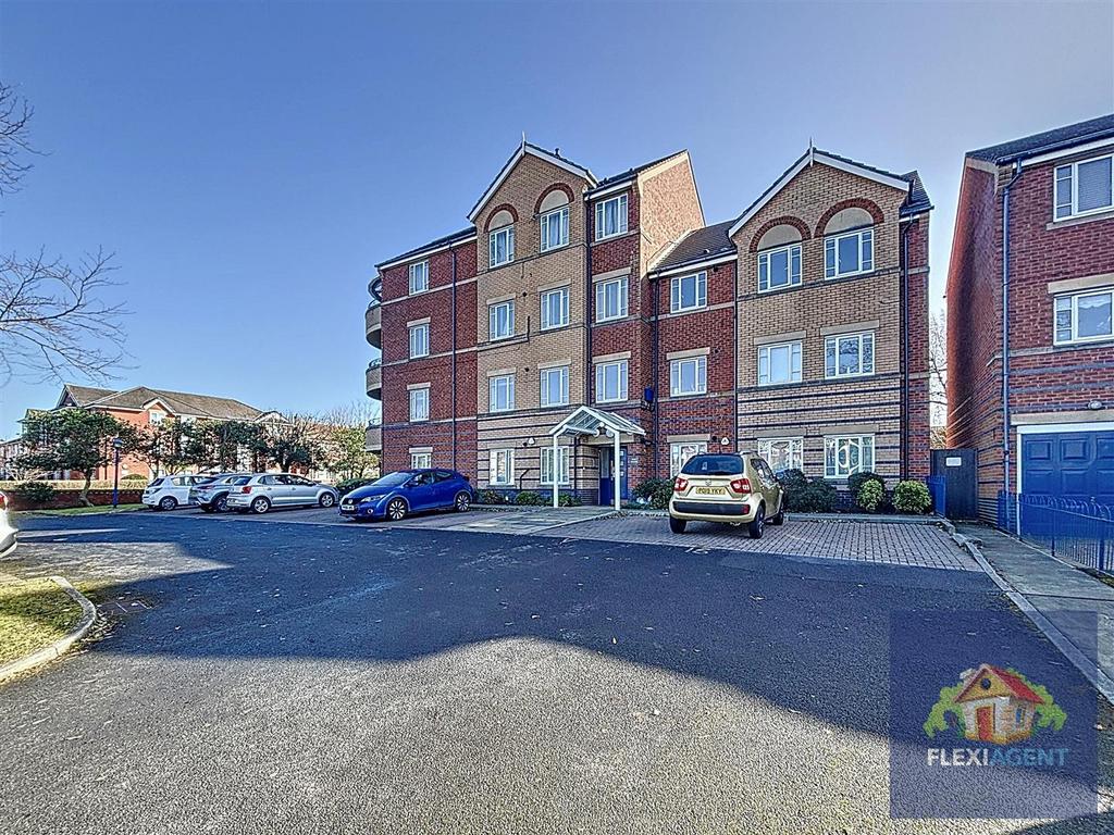 Queens Road, Southport PR9 2 bed apartment for sale - £120,000