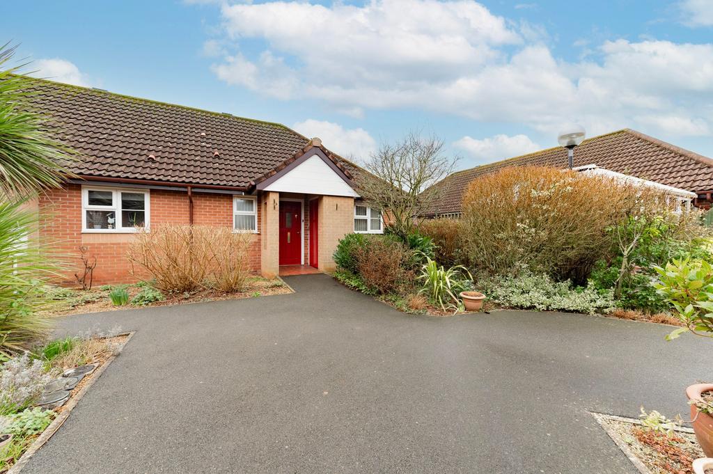 Rowan Gardens, Hethersett 1 bed semi-detached bungalow - £180,000