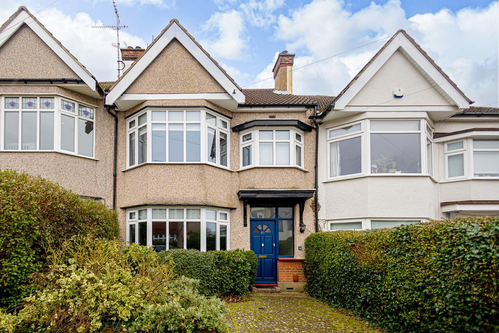 Flemming Avenue, Leigh-on-sea, SS9 3 bed terraced house for sale - £500,000
