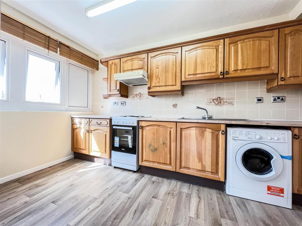 Cambridge Tower, Brindley Drive 2 bed apartment - £995 pcm (£230 pw)