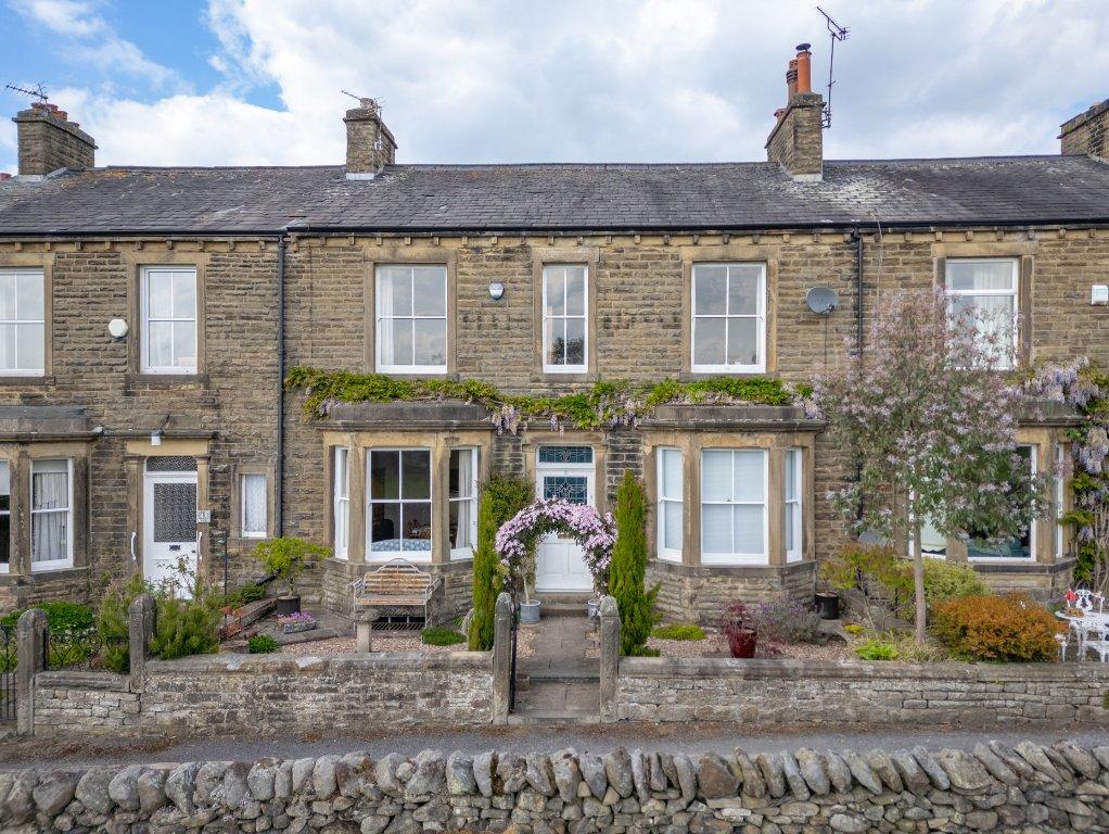 Pendle View, Long Preston, Skipton... 4 bed terraced house for sale - £ ...