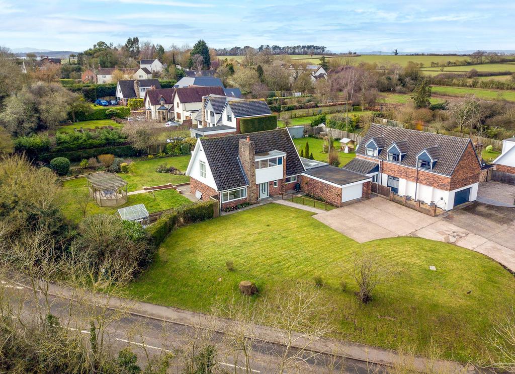 Plough Road, Worcestershire WR9 4 bed detached house for sale - £700,000