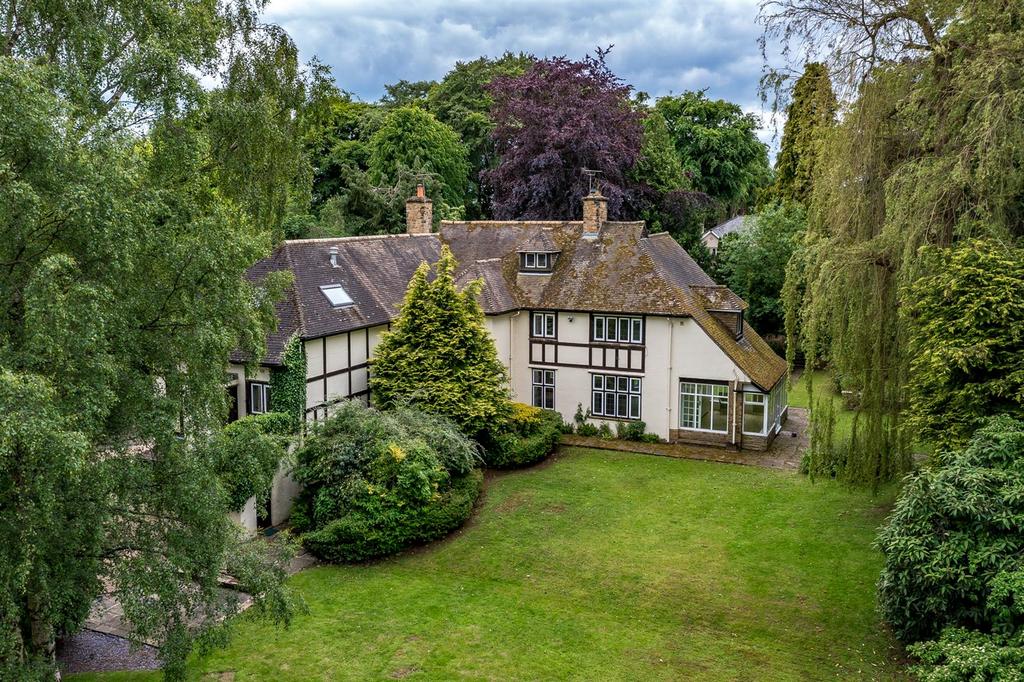 Ling Lane, Leeds LS14 6 bed detached house to rent - £6,000 pcm (£1,385 pw)